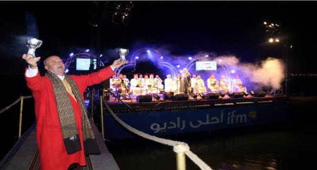 Plus que 20 mille personnes ont chanté et dansé au Lac1 au rythme de La ...